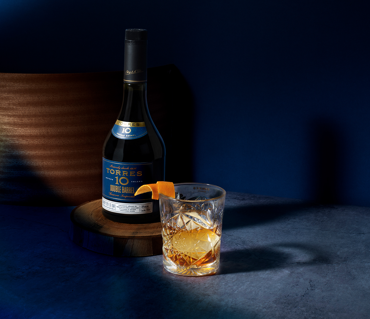 Torres 10 Double Barrel brandy on the rocks